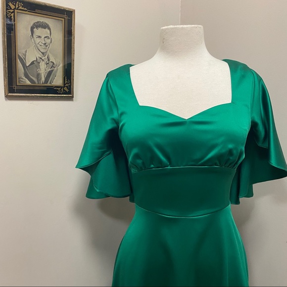 Voodoo Vixen | Dresses | Voodoo Vixen Lisa Cape Dress Green Silky 94s ...